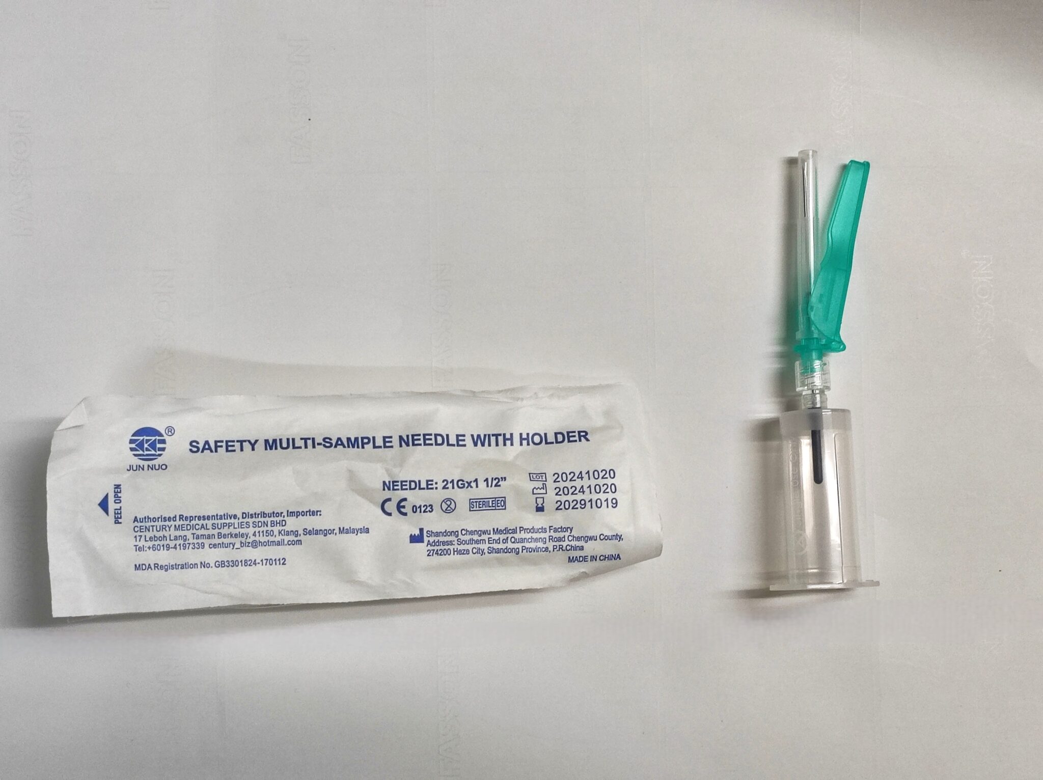 Safety Multi-Sample Needle with Holder | Safety & Comfortable